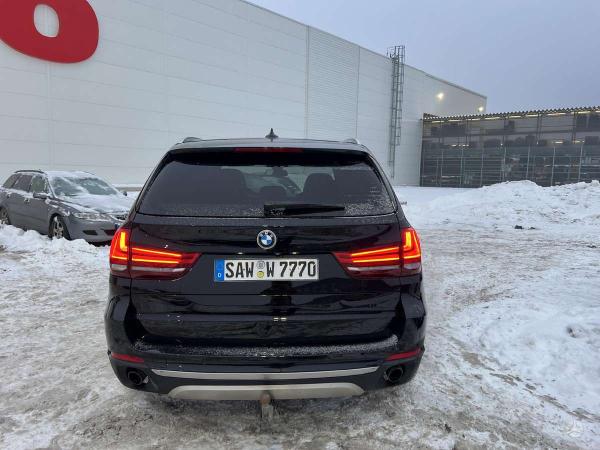 Black BMW X5 2014 in Kaunas, with an engine capacity of 2.99 L and mileage of 261 thousand km for 18750 €, photo 8 on AUTOMOTO.COM.LV