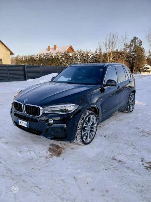 Melns BMW X5 2014 Viļņa, ar dzinēja tilpumu 2.99 L un nobraukumu 304 tūkst. km par 16500 €, foto  vietnē AUTOMOTO.COM.LV