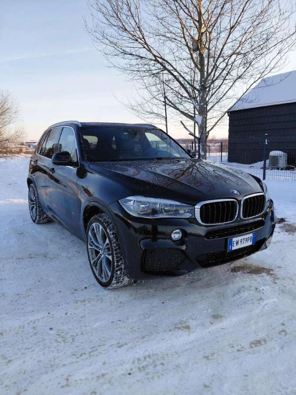 Melns BMW X5 2014 Viļņa, ar dzinēja tilpumu 2.99 L un nobraukumu 304 tūkst. km par 16500 €, foto 3 vietnē AUTOMOTO.COM.LV