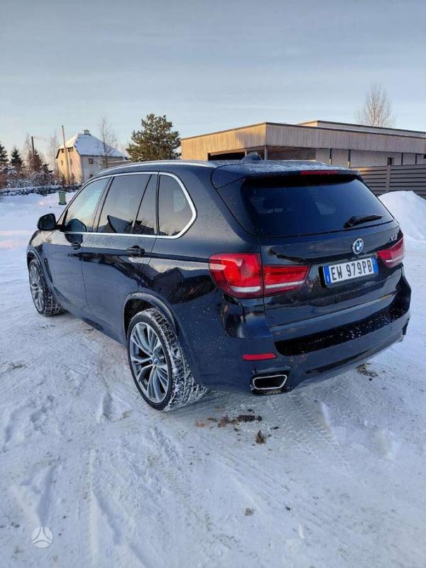Melns BMW X5 2014 Viļņa, ar dzinēja tilpumu 2.99 L un nobraukumu 304 tūkst. km par 16500 €, foto 7 vietnē AUTOMOTO.COM.LV