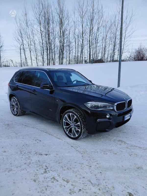 Melns BMW X5 2014 Viļņa, ar dzinēja tilpumu 2.99 L un nobraukumu 304 tūkst. km par 16500 €, foto 4 vietnē AUTOMOTO.COM.LV