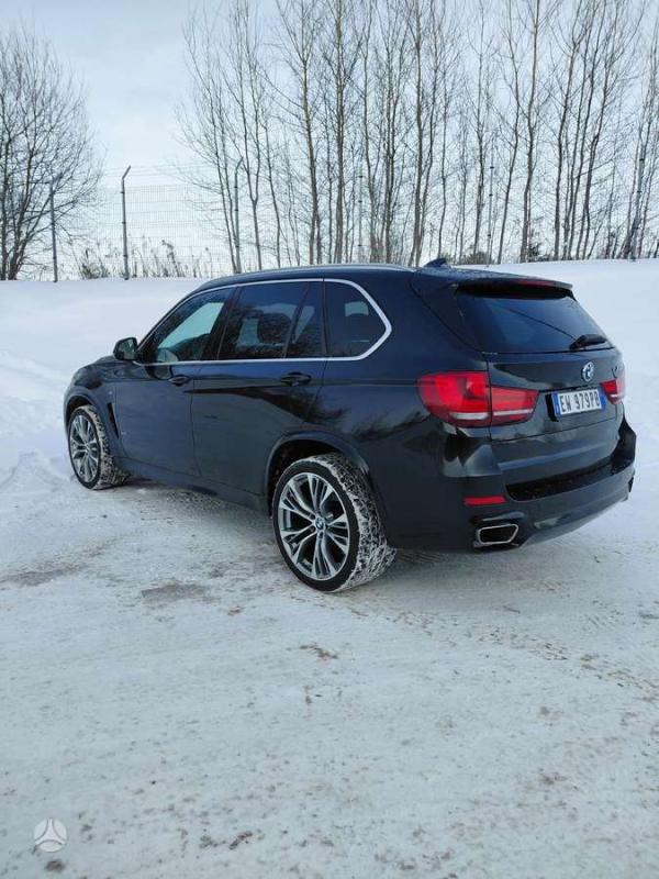 Melns BMW X5 2014 Viļņa, ar dzinēja tilpumu 2.99 L un nobraukumu 304 tūkst. km par 16500 €, foto 5 vietnē AUTOMOTO.COM.LV