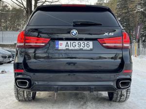 Black BMW X5 2014 in Vilnius, with an engine capacity of 2.99 L and mileage of 290 thousand km for 24000 €, photo 4 on AUTOMOTO.COM.LV