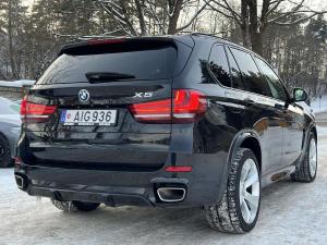 Black BMW X5 2014 in Vilnius, with an engine capacity of 2.99 L and mileage of 290 thousand km for 24000 €, photo 5 on AUTOMOTO.COM.LV