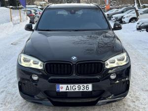 Black BMW X5 2014 in Vilnius, with an engine capacity of 2.99 L and mileage of 290 thousand km for 24000 €, photo 7 on AUTOMOTO.COM.LV