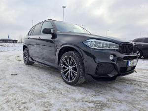 Black BMW X5 2014 in Trakai, with an engine capacity of 2.99 L and mileage of 360 thousand km for 23000 €, photo 2 on AUTOMOTO.COM.LV
