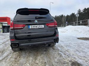 Black BMW X5 2014 in Trakai, with an engine capacity of 2.99 L and mileage of 360 thousand km for 23000 €, photo 5 on AUTOMOTO.COM.LV