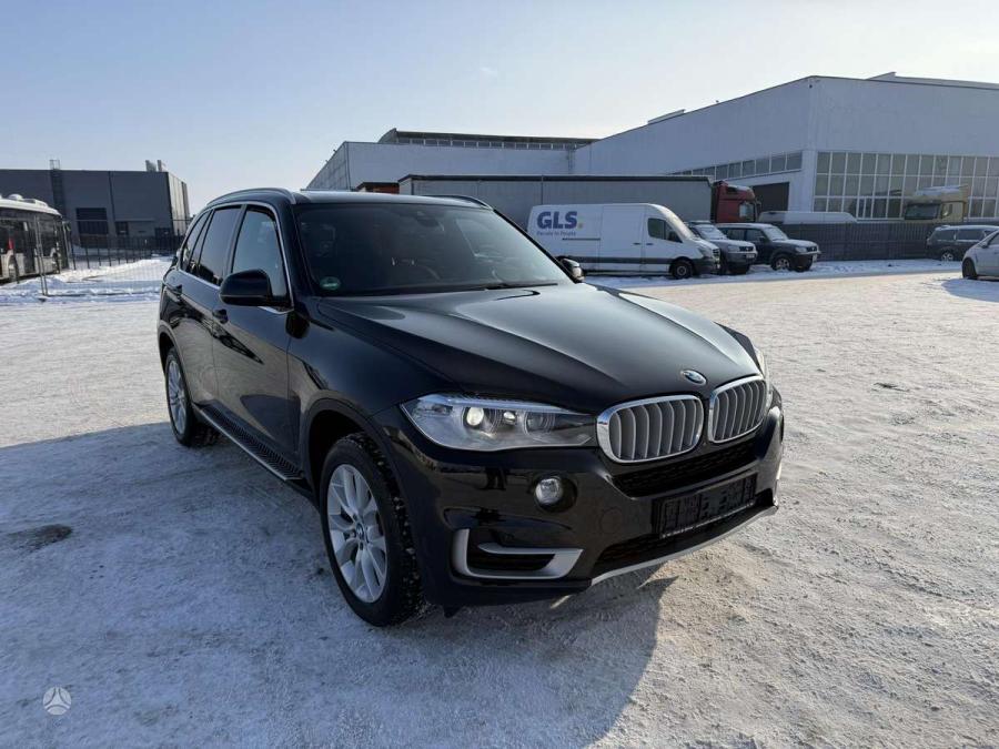 Melns BMW X5 2014 Marijampole, ar dzinēja tilpumu 2.99 L un nobraukumu 251 tūkst. km par 17500 €, foto 4 vietnē AUTOMOTO.COM.LV