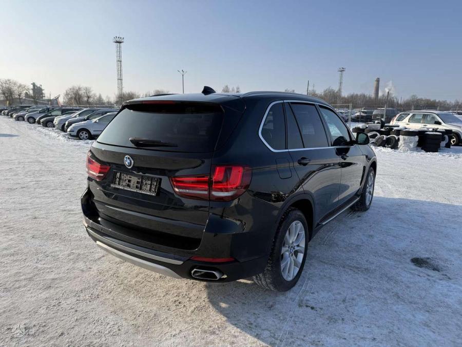 Melns BMW X5 2014 Marijampole, ar dzinēja tilpumu 2.99 L un nobraukumu 250 tūkst. km par 17500 €, foto 6 vietnē AUTOMOTO.COM.LV