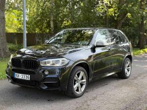Melns BMW X5 2014 Rīga, ar dzinēja tilpumu 2.99 L un nobraukumu 350 tūkst. km par 15800 €, foto  vietnē AUTOMOTO.COM.LV