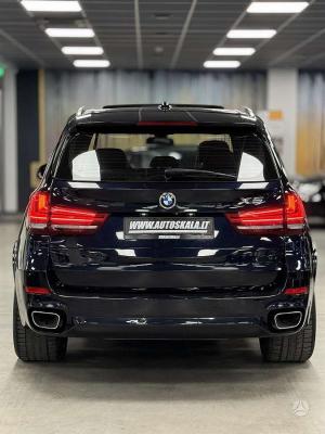 Black BMW X5 2014 in Klaipeda, with an engine capacity of 3.00 L and mileage of 291 thousand km for 22900 €, photo 25 on AUTOMOTO.COM.LV