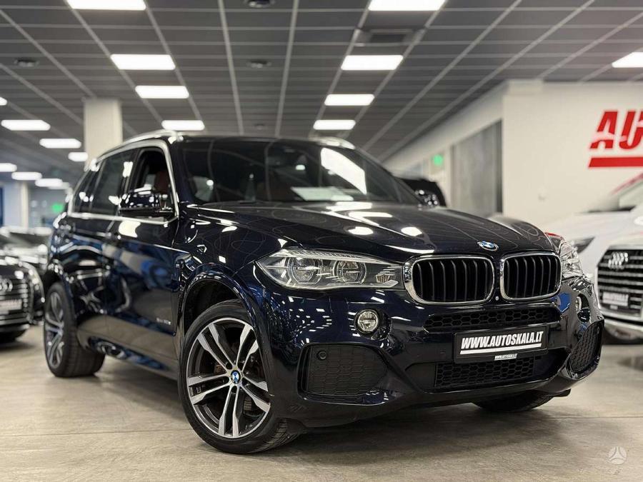Black BMW X5 2014 in Klaipeda, with an engine capacity of 3.00 L and mileage of 291 thousand km for 22900 €, photo 34 on AUTOMOTO.COM.LV