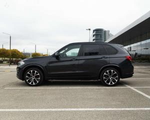 Black BMW X5 2014 in Vilnius, with an engine capacity of 2.98 L and mileage of 250 thousand km for 17300 €, photo 10 on AUTOMOTO.COM.LV