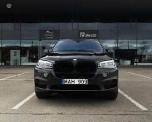Black BMW X5 2014 in Vilnius, with an engine capacity of 2.98 L and mileage of 250 thousand km for 17300 €, photo 11 on AUTOMOTO.COM.LV