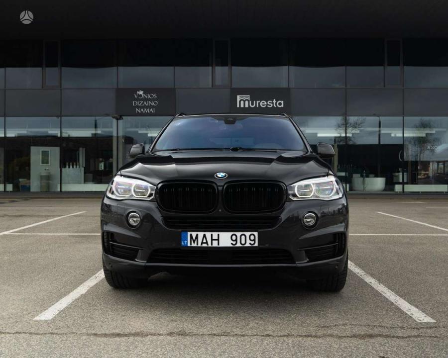 Black BMW X5 2014 in Vilnius, with an engine capacity of 2.98 L and mileage of 250 thousand km for 17300 €, photo 11 on AUTOMOTO.COM.LV
