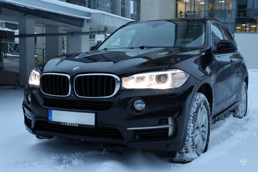 Melns BMW X5 2014 Viļņa, ar dzinēja tilpumu 2.98 L un nobraukumu 213 tūkst. km par 17000 €, foto 1 vietnē AUTOMOTO.COM.LV