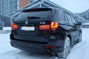Black BMW X5 2014 in Vilnius, with an engine capacity of 2.98 L and mileage of 213 thousand km for 17000 €, photo 6 on AUTOMOTO.COM.LV