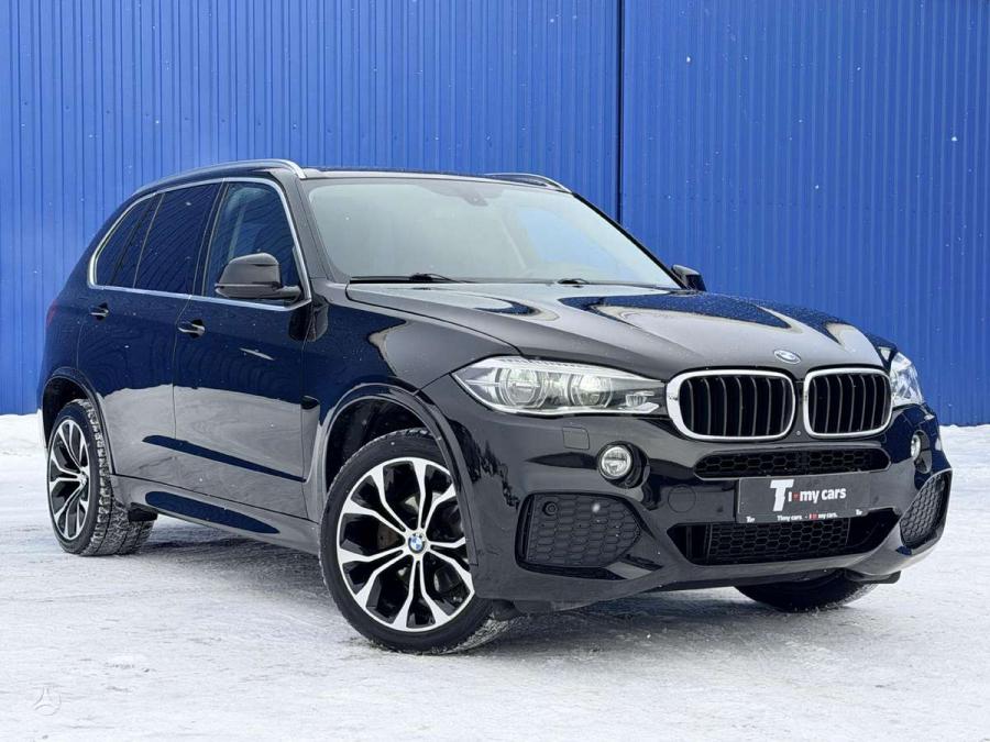 Black BMW X5 2014 in Kaunas, with an engine capacity of 3.00 L and mileage of 142 thousand km for 23800 €, photo 5 on AUTOMOTO.COM.LV