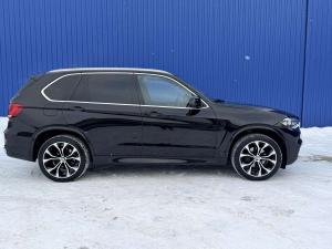 Black BMW X5 2014 in Kaunas, with an engine capacity of 3.00 L and mileage of 142 thousand km for 23800 €, photo 8 on AUTOMOTO.COM.LV
