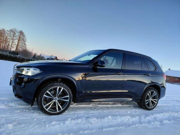 Black BMW X5 2014 in Vilkaviskis, with an engine capacity of 2.99 L and mileage of 171 thousand km for 19700 €, photo 4 on AUTOMOTO.COM.LV