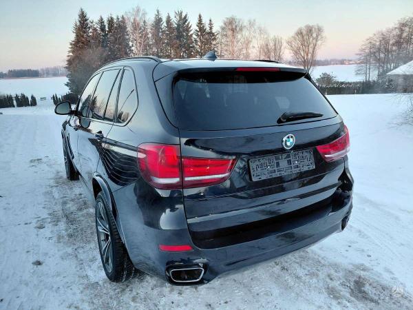 Black BMW X5 2014 in Vilkaviskis, with an engine capacity of 2.99 L and mileage of 171 thousand km for 19700 €, photo 7 on AUTOMOTO.COM.LV