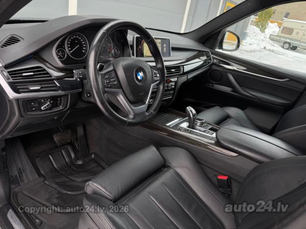 Melns BMW X5 2014 Tallina, ar dzinēja tilpumu 2.00 L un nobraukumu 246 tūkst. km par 17500 €, foto 6 vietnē AUTOMOTO.COM.LV