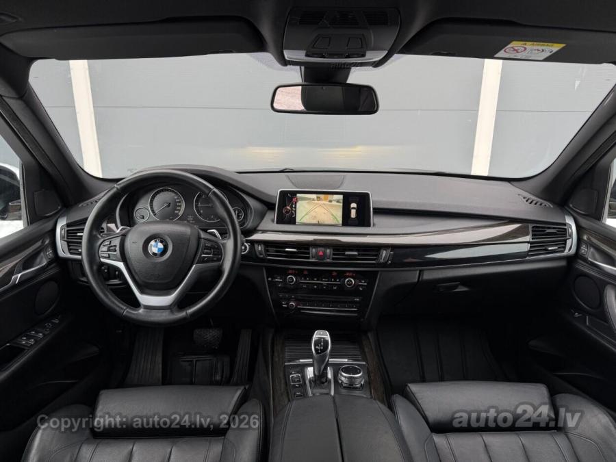 Black BMW X5 2014 in Tallinn, with an engine capacity of 2.00 L and mileage of 246 thousand km for 17500 €, photo 7 on AUTOMOTO.COM.LV