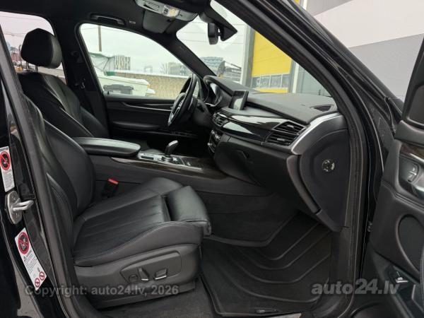 Melns BMW X5 2014 Tallina, ar dzinēja tilpumu 2.00 L un nobraukumu 246 tūkst. km par 17500 €, foto 8 vietnē AUTOMOTO.COM.LV