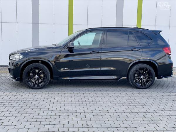 Melns BMW X5 2014 Raseiniai, ar dzinēja tilpumu 4.40 L un nobraukumu 196 tūkst. km par 19500 €, foto 4 vietnē AUTOMOTO.COM.LV