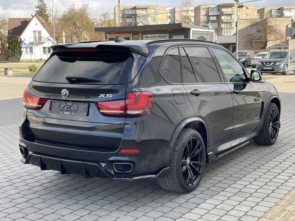 Melns BMW X5 2014 Raseiniai, ar dzinēja tilpumu 4.40 L un nobraukumu 196 tūkst. km par 19500 €, foto 7 vietnē AUTOMOTO.COM.LV