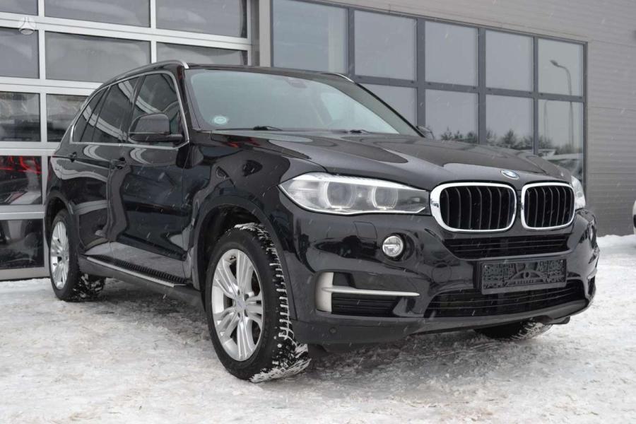 Black BMW X5 2014 in Vilnius, with an engine capacity of 2.99 L and mileage of 214 thousand km for 19000 €, photo 5 on AUTOMOTO.COM.LV
