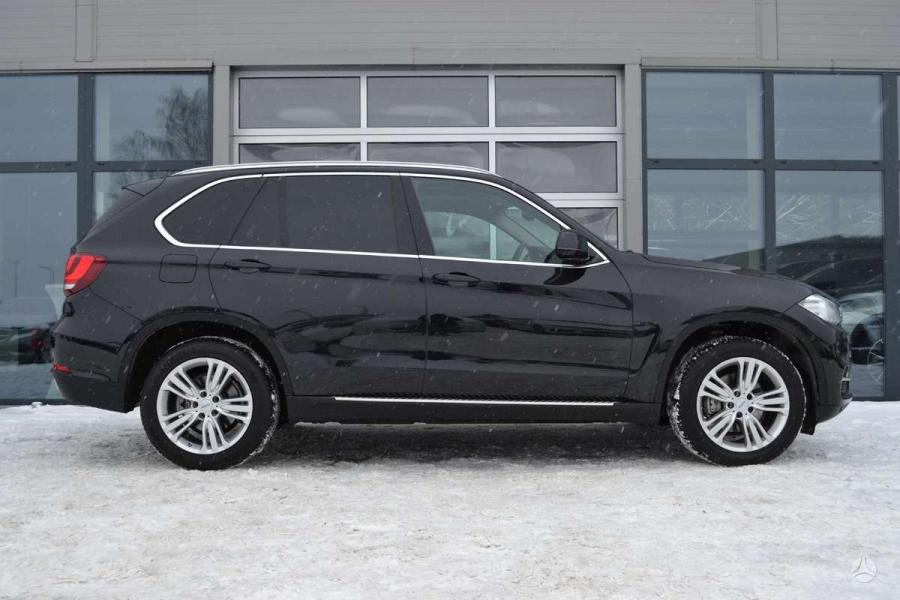 Black BMW X5 2014 in Vilnius, with an engine capacity of 2.99 L and mileage of 214 thousand km for 19000 €, photo 6 on AUTOMOTO.COM.LV