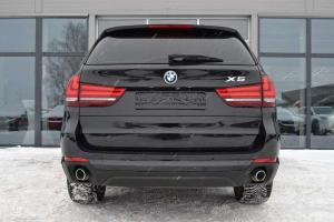 Black BMW X5 2014 in Vilnius, with an engine capacity of 2.99 L and mileage of 214 thousand km for 19000 €, photo 9 on AUTOMOTO.COM.LV