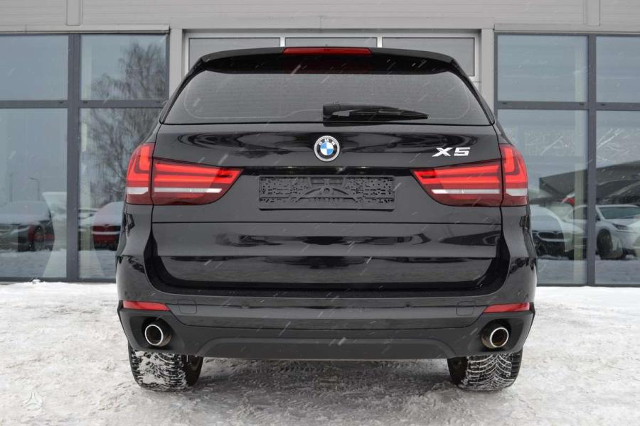 Black BMW X5 2014 in Vilnius, with an engine capacity of 2.99 L and mileage of 214 thousand km for 19000 €, photo 9 on AUTOMOTO.COM.LV