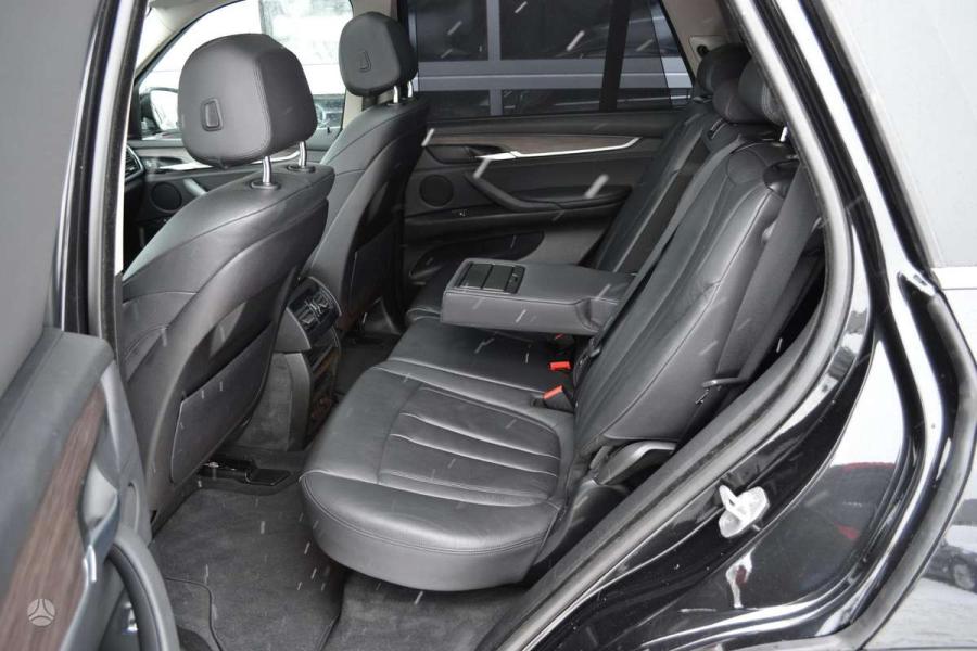 Black BMW X5 2014 in Vilnius, with an engine capacity of 2.99 L and mileage of 214 thousand km for 19000 €, photo 22 on AUTOMOTO.COM.LV