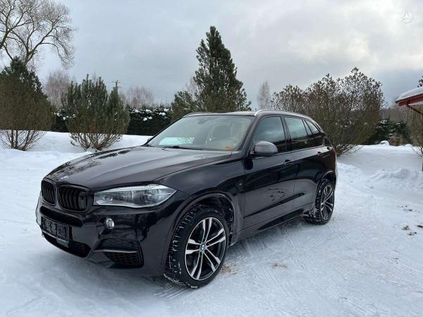 Black BMW X5 2014 in Kaisiadorys, with an engine capacity of 2.99 L and mileage of 260 thousand km for 20750 €, photo 1 on AUTOMOTO.COM.LV