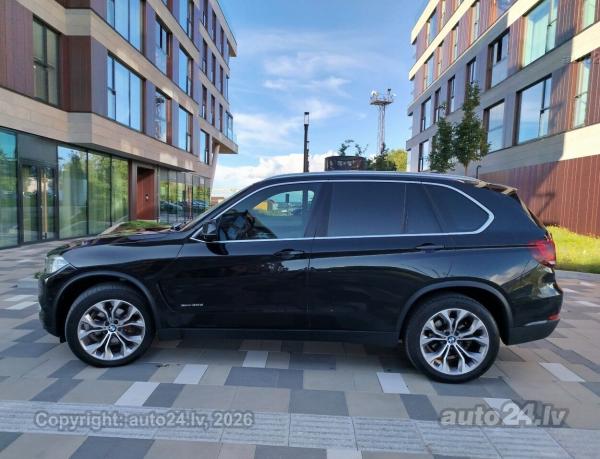 Melns BMW X5 2014 Tallina, ar dzinēja tilpumu 3.00 L un nobraukumu 179 tūkst. km par 18500 €, foto 4 vietnē AUTOMOTO.COM.LV
