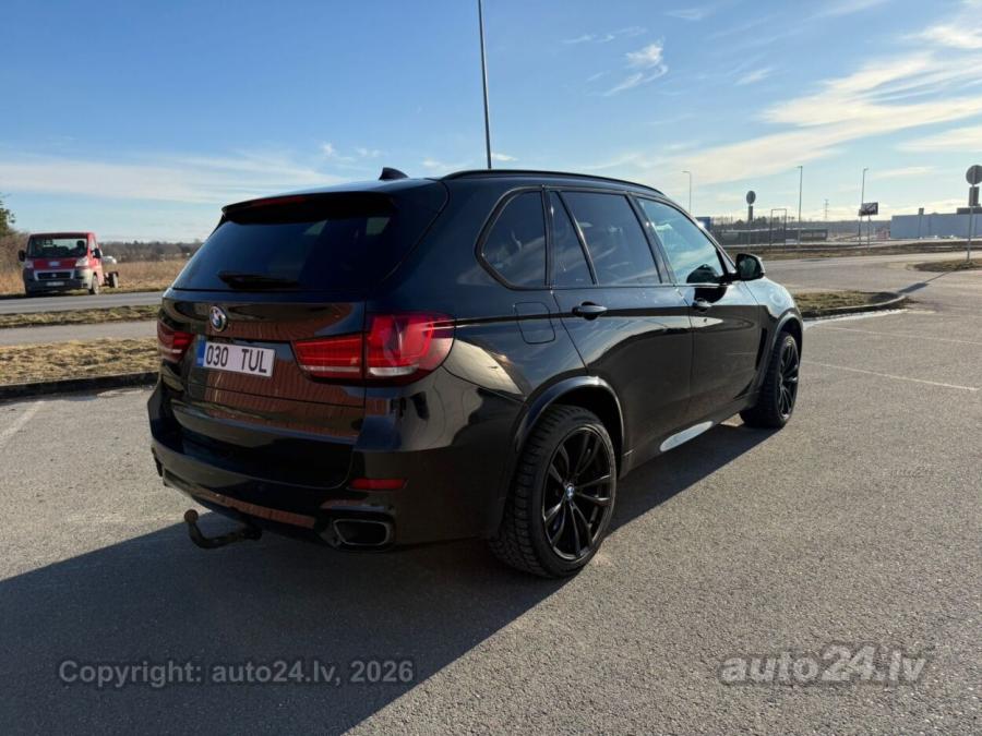 Melns BMW X5 2014 Tallina, ar dzinēja tilpumu 3.00 L un nobraukumu 0 tūkst. km par 20500 €, foto 3 vietnē AUTOMOTO.COM.LV