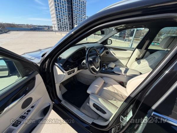 Black BMW X5 2014 in Tallinn, with an engine capacity of 3.00 L and mileage of 268 thousand km for 20700 €, photo 9 on AUTOMOTO.COM.LV