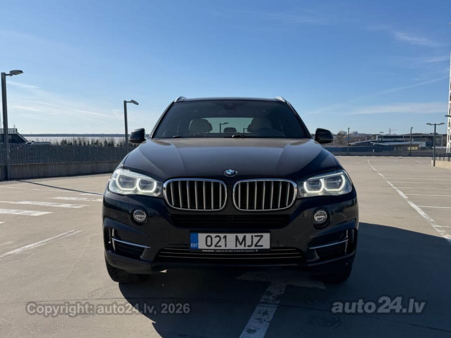 Black BMW X5 2014 in Tallinn, with an engine capacity of 3.00 L and mileage of 268 thousand km for 20700 €, photo 2 on AUTOMOTO.COM.LV