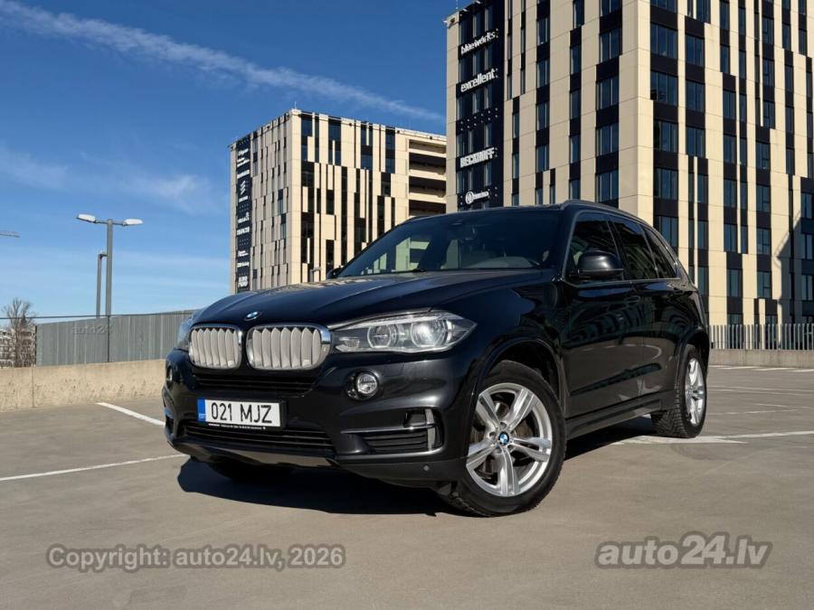 Black BMW X5 2014 in Tallinn, with an engine capacity of 3.00 L and mileage of 268 thousand km for 20700 €, photo 3 on AUTOMOTO.COM.LV