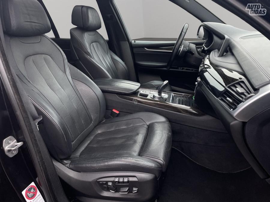 Melns BMW X5 2014 Viļņa, ar dzinēja tilpumu 3.00 L un nobraukumu 281 tūkst. km par 19499 €, foto 7 vietnē AUTOMOTO.COM.LV