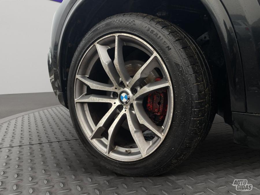 Melns BMW X5 2014 Viļņa, ar dzinēja tilpumu 3.00 L un nobraukumu 281 tūkst. km par 19499 €, foto 20 vietnē AUTOMOTO.COM.LV