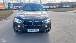 Black BMW X5 2014 in Kaunas, with an engine capacity of 3.00 L and mileage of 342 thousand km for 14500 €, photo 2 on AUTOMOTO.COM.LV