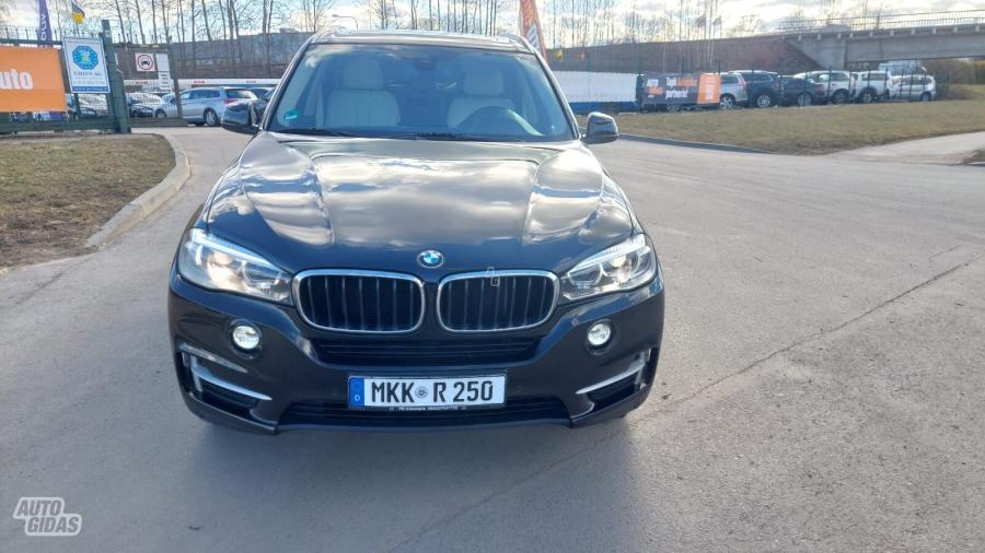Black BMW X5 2014 in Kaunas, with an engine capacity of 3.00 L and mileage of 342 thousand km for 14500 €, photo 2 on AUTOMOTO.COM.LV