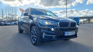 Black BMW X5 2014 in Kaunas, with an engine capacity of 3.00 L and mileage of 342 thousand km for 14500 €, photo 3 on AUTOMOTO.COM.LV