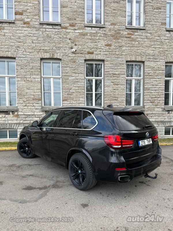 Black BMW X5 2014 in Tallinn, with an engine capacity of 3.00 L and mileage of 250 thousand km for 12999 €, photo 4 on AUTOMOTO.COM.LV