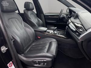 Black BMW X5 2014 in Vilnius, with an engine capacity of 3.00 L and mileage of 281 thousand km for 18999 €, photo 8 on AUTOMOTO.COM.LV