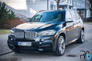 Melns BMW X5 2014 Rīga, ar dzinēja tilpumu 3.00 L un nobraukumu 255 tūkst. km par 19990 €, foto  vietnē AUTOMOTO.COM.LV