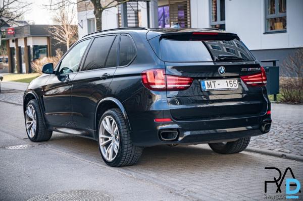 Melns BMW X5 2014 Rīga, ar dzinēja tilpumu 3.00 L un nobraukumu 255 tūkst. km par 19990 €, foto 2 vietnē AUTOMOTO.COM.LV